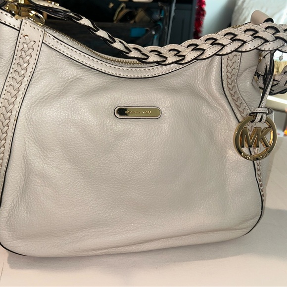 Michael Kors | Bags | Michael Michael Kors Nwt Ivory Pebbled Shoulder ...
